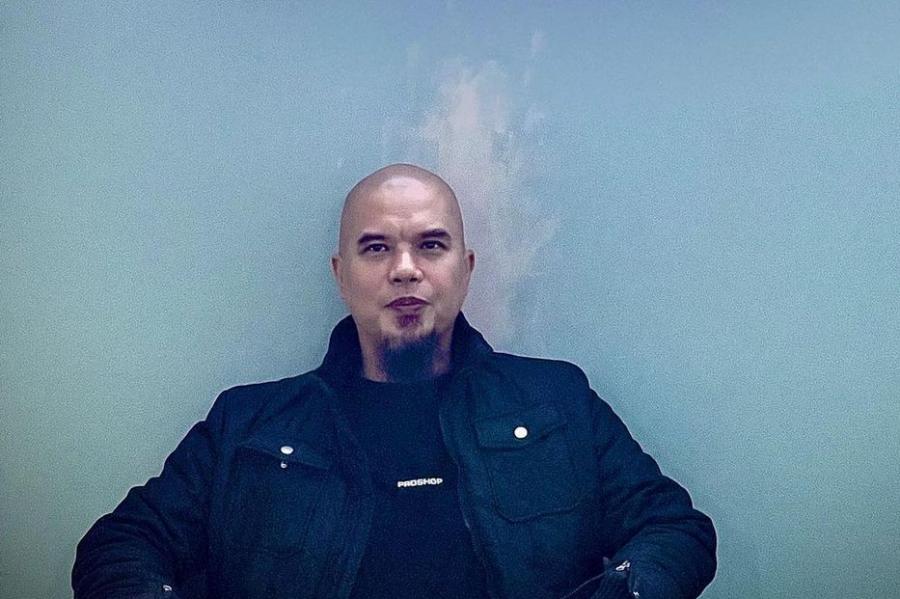 Ahmad Dhani Ajak Penonton Nostalgia, Nyanyikan Lagu Dewa 19 dengan ...