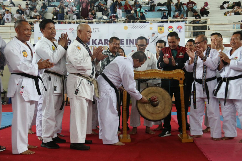 Wagub Buka Kejuaraan Karate Inkai Se-kaltim - BusamID - Media Kreatif ...
