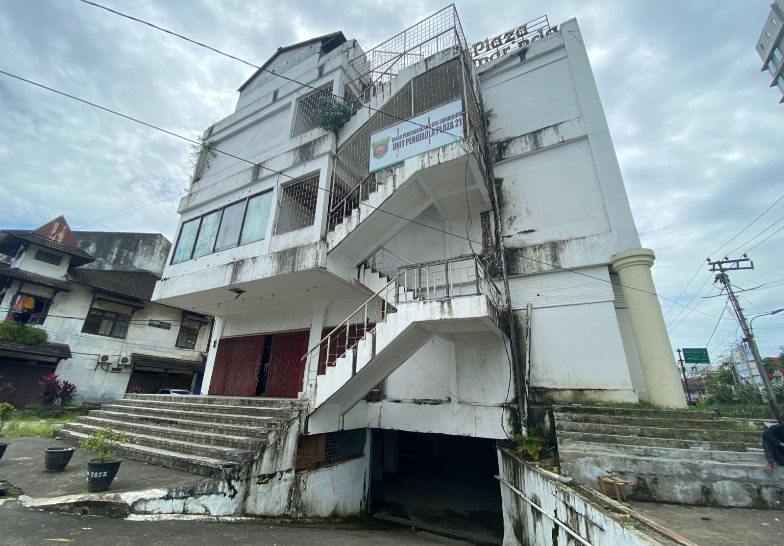 Kondisi Plaza 21 Saat Ini: dari Mal, THM hingga Jadi Lahan Parkir - BusamID - Media Kreatif Dari ...