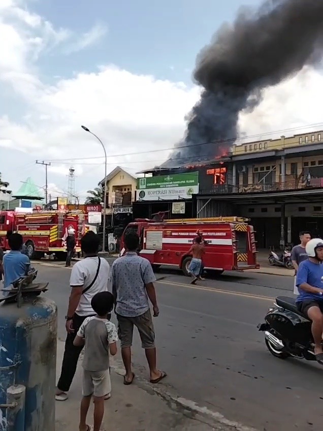 Ruko di Samarinda Dilalap Api - BusamID - Media Kreatif Dari Samarinda ...